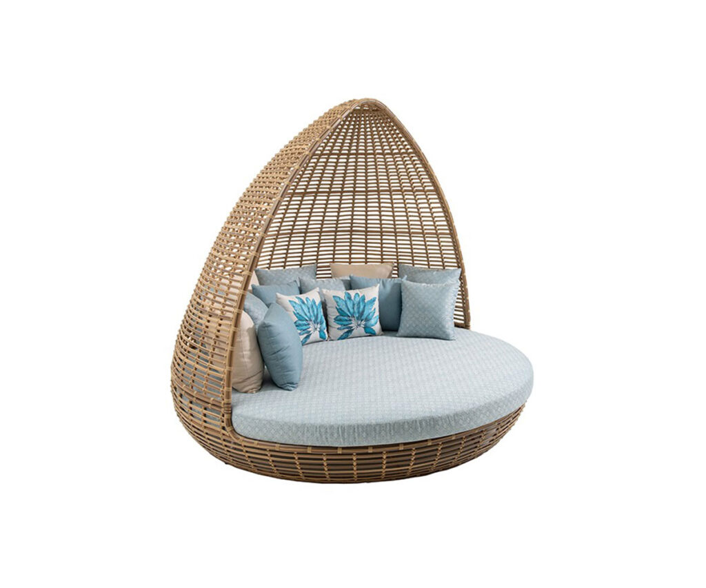 Best Outdoor Daybeds | Lounging Daybeds | Outdoor Lounge